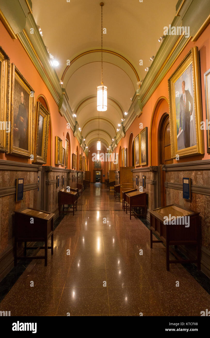 New york state capitol interior hi-res stock photography and images - Alamy