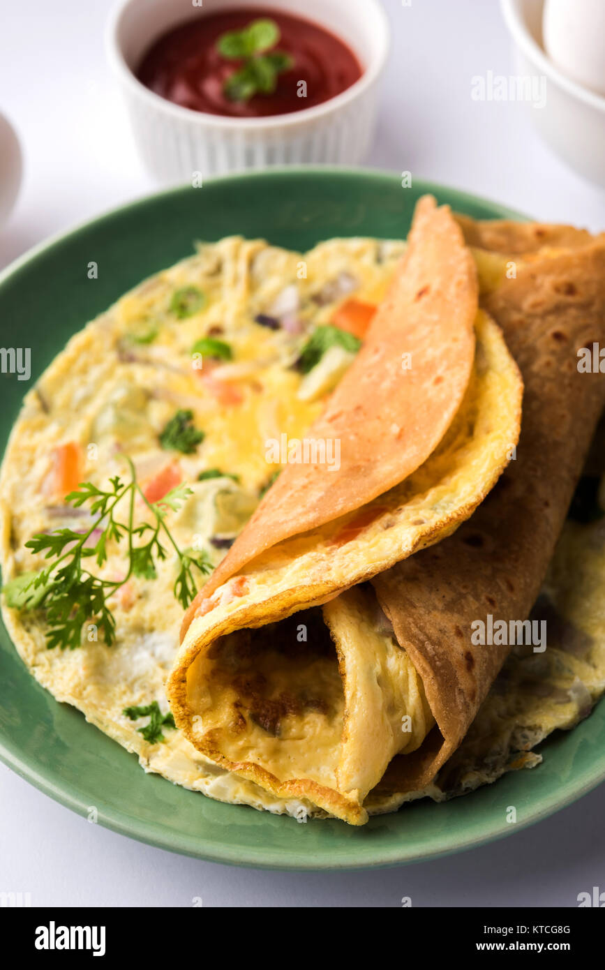 omelette / omelette chapati roll or Indian bread or roti rolled with ...
