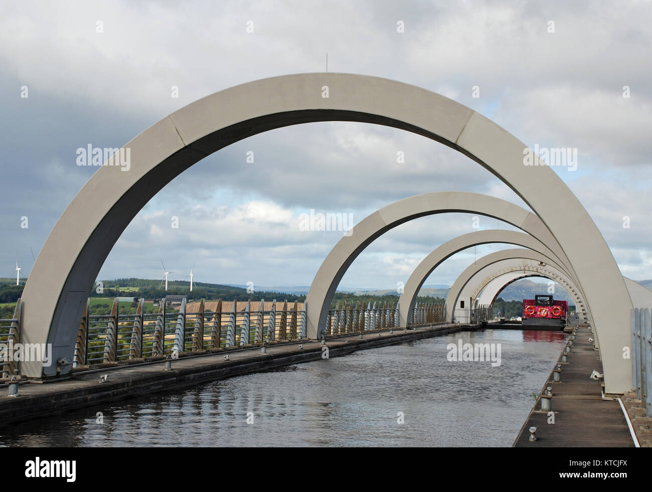Forth and clyde canal lifting bridge hi-res stock photography and ...