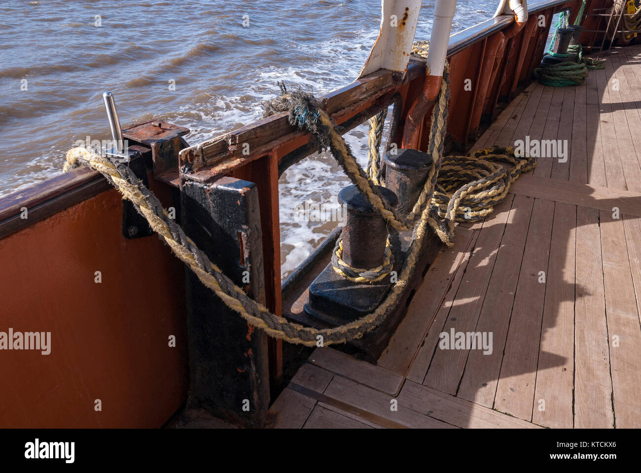 Ropes and mooring posts onboard a ferry Stock Photo - Alamy