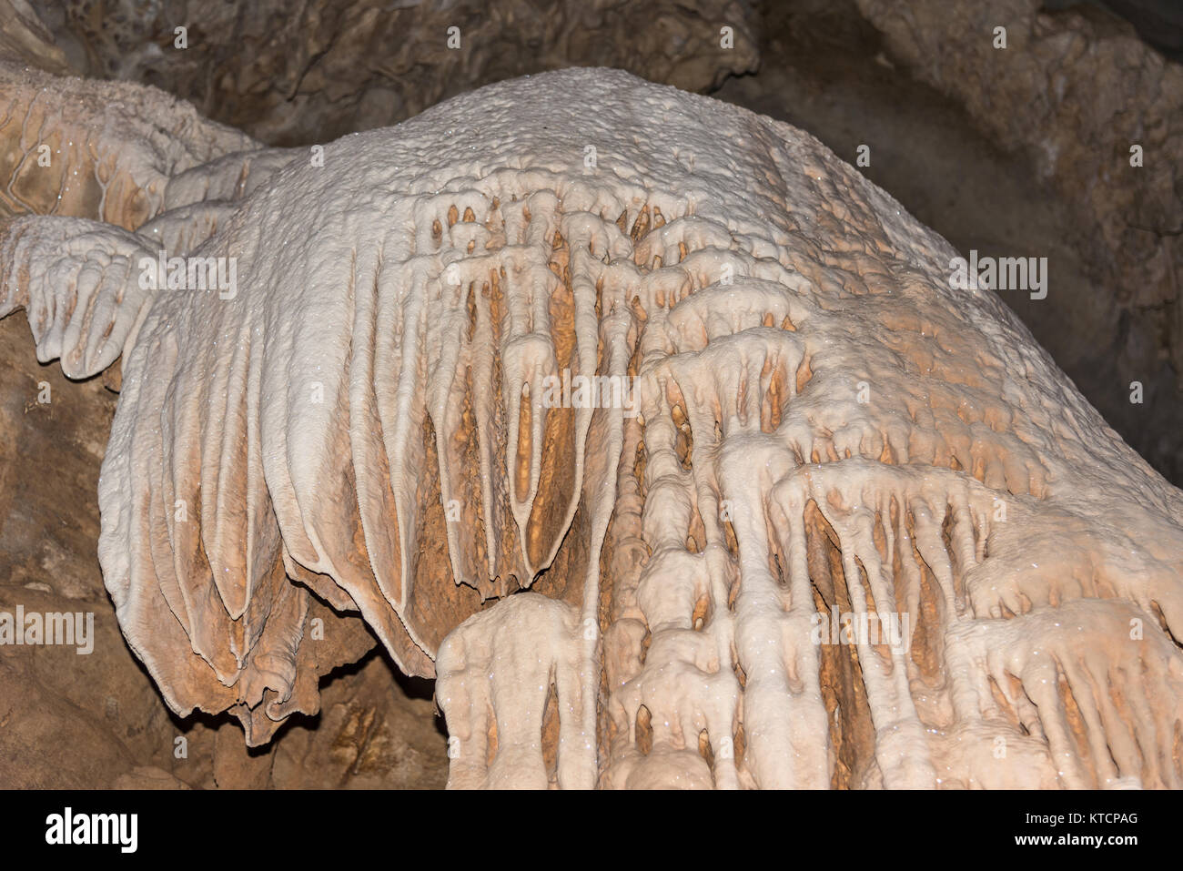 Stalactite hi-res stock photography and images - Alamy