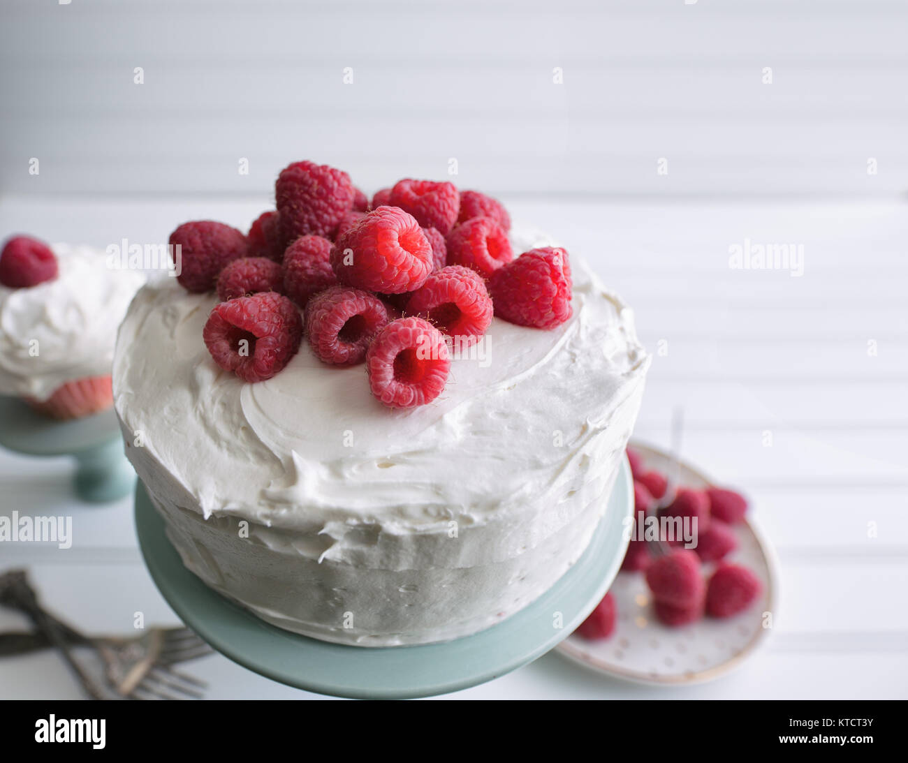 Whole raspberry hi-res stock photography and images - Alamy