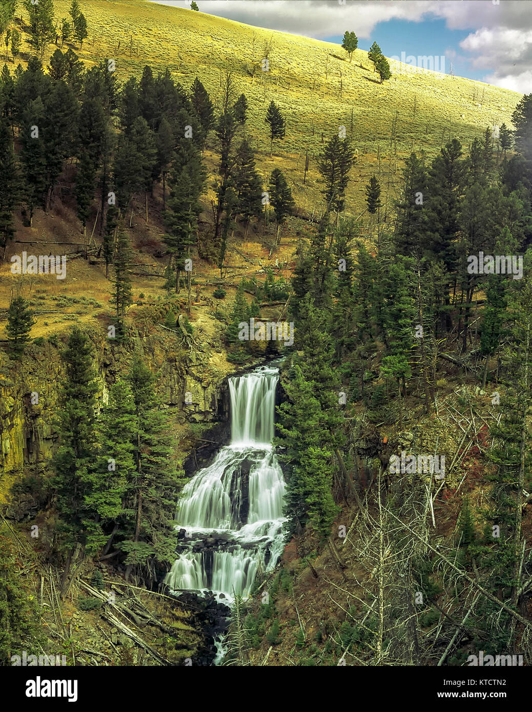 Undine falls in the yellowstone national park hi-res stock photography ...