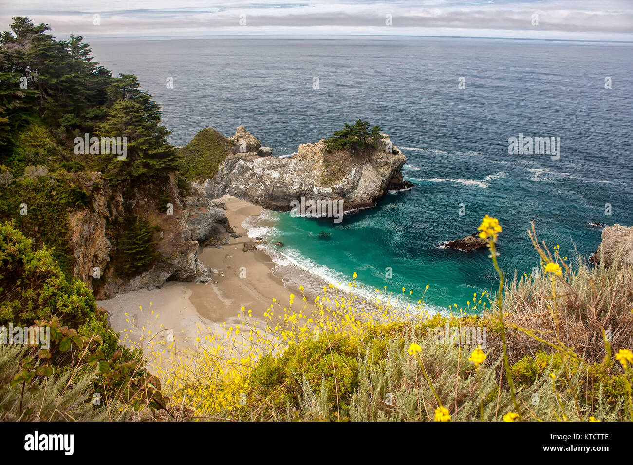 McWay Falls waterfall, McWay Creek in Julia Pfeiffer Burns State Park ...