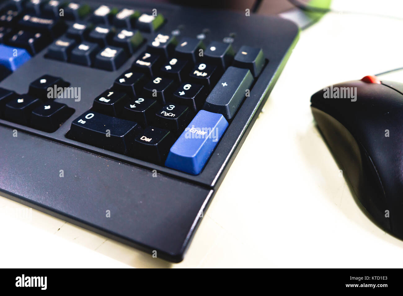 Close up mouse and keyboard on tabel Stock Photo - Alamy