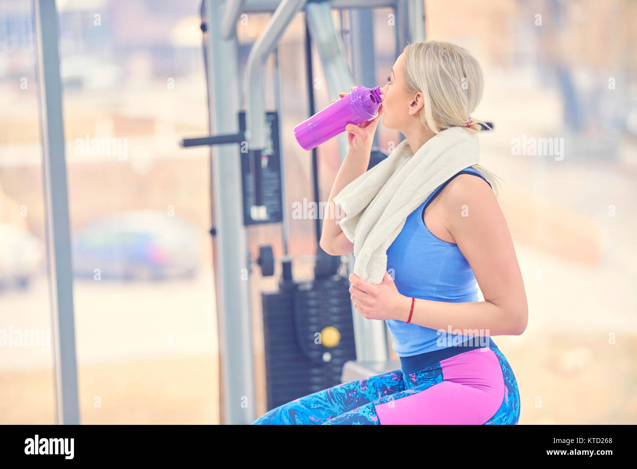 Professional bodybuilding athlete relax after exhausting training ...