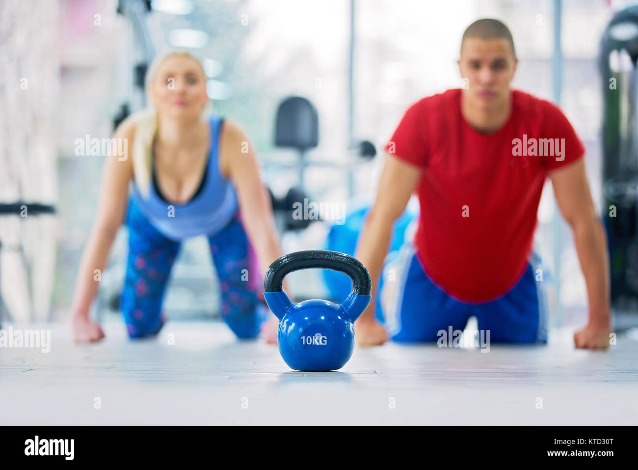 Group having functional fitness hi-res stock photography and images - Alamy