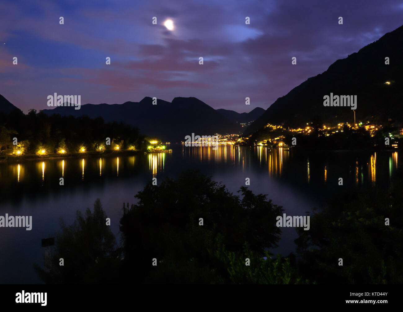 Lake como italy night hi-res stock photography and images - Alamy