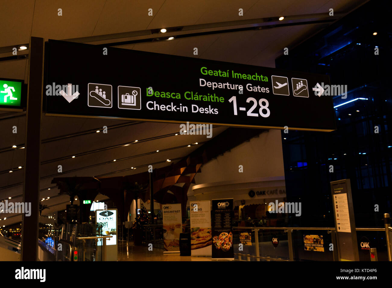 Inside dublin airport hi-res stock photography and images - Alamy