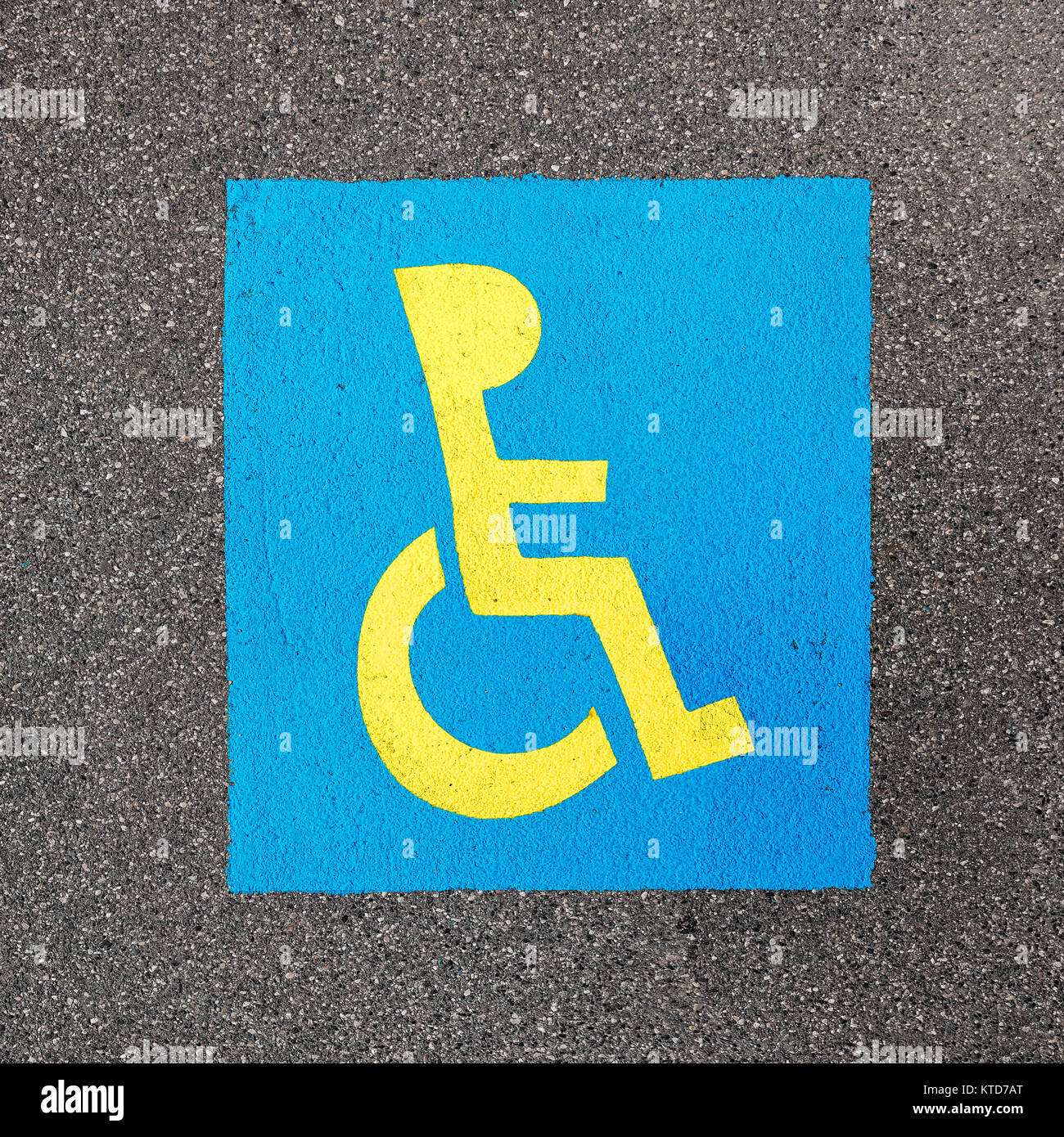 Handicapped parking sign paint on asphalt Stock Photo - Alamy