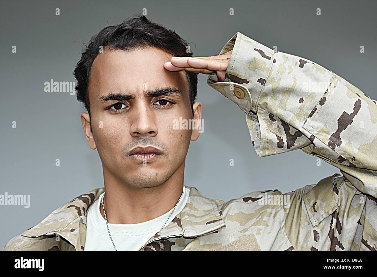 Saluting Enlisted Male Soldier Stock Photo - Alamy
