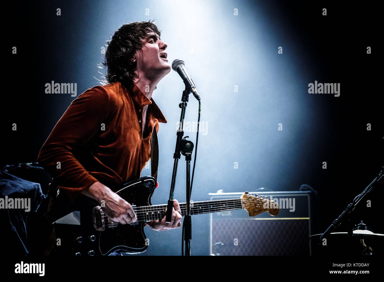 Telegram band singer hi-res stock photography and images - Alamy