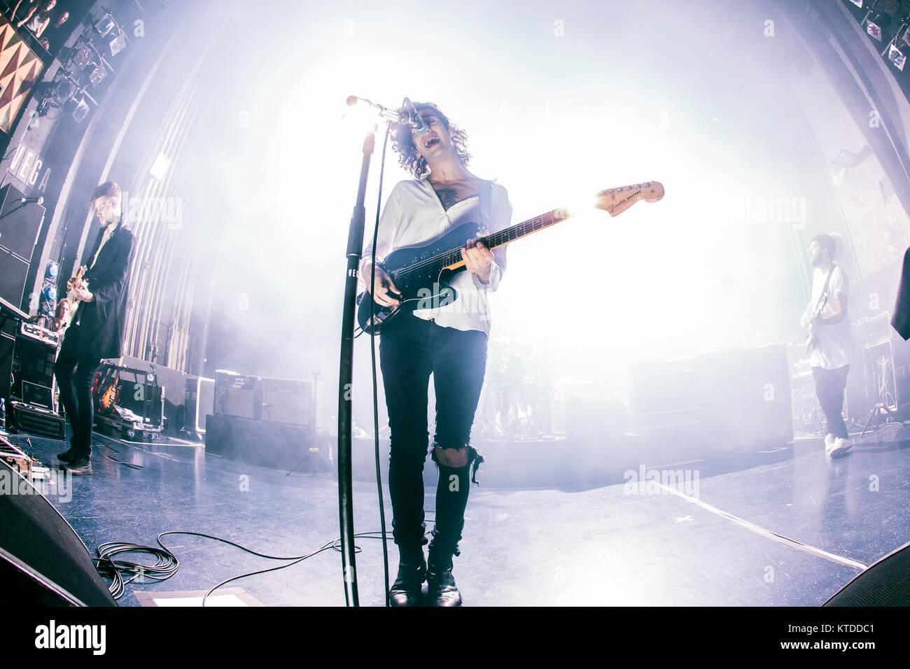 1975 band matt healy hi-res stock photography and images - Alamy