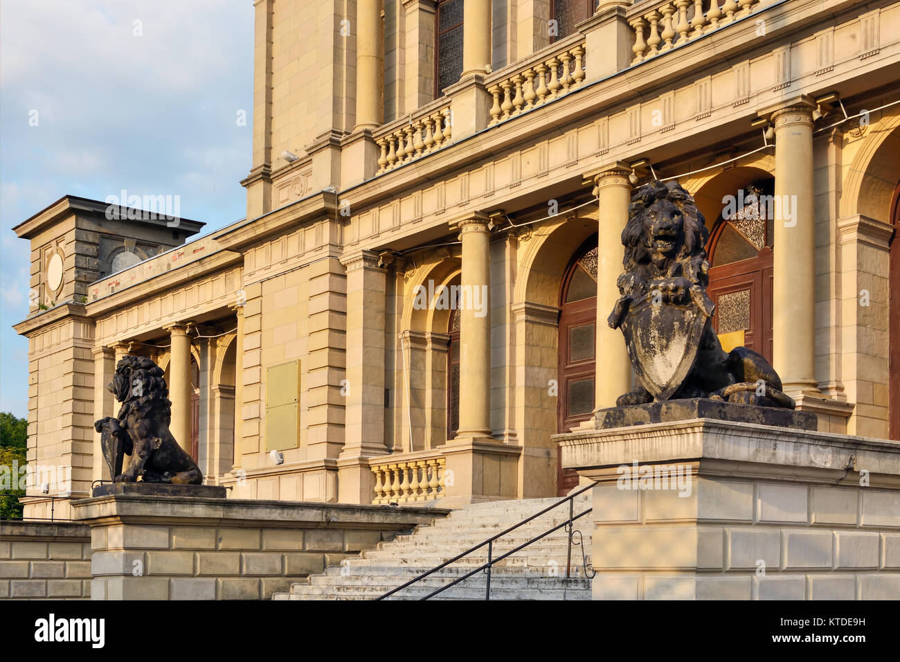 Kaliningrad, ancient statues of lions near the entrance to the exchange ...