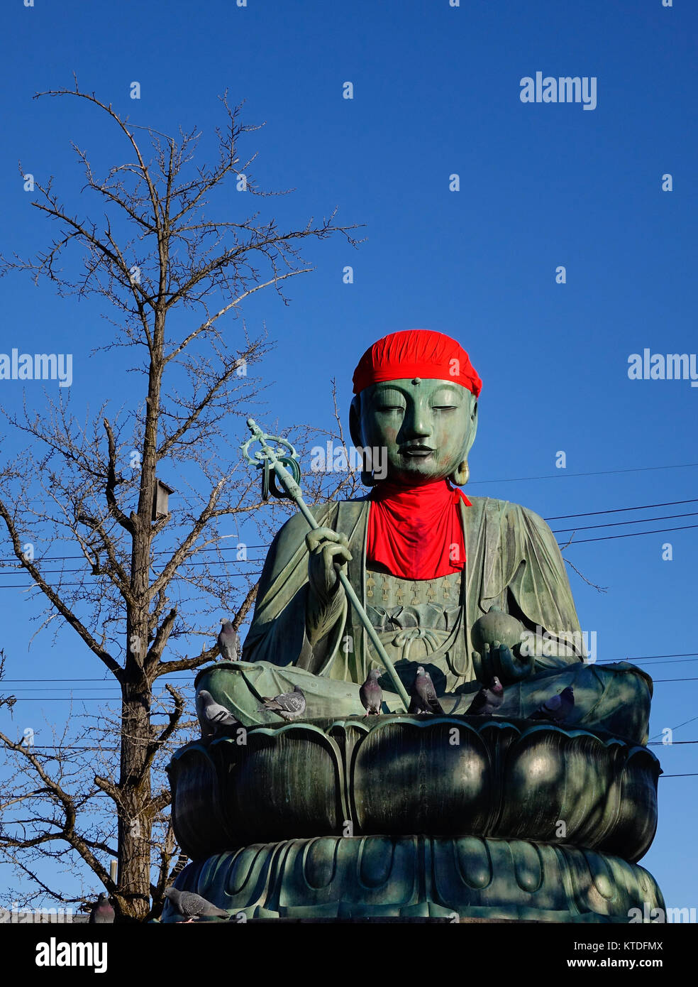 A bronze Buddha statue at Zenkoji Temple in Nagano, Japan Stock Photo ...