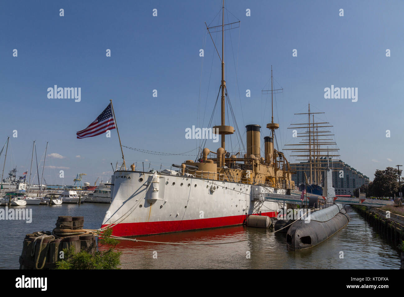 Uss olympia hi-res stock photography and images - Alamy