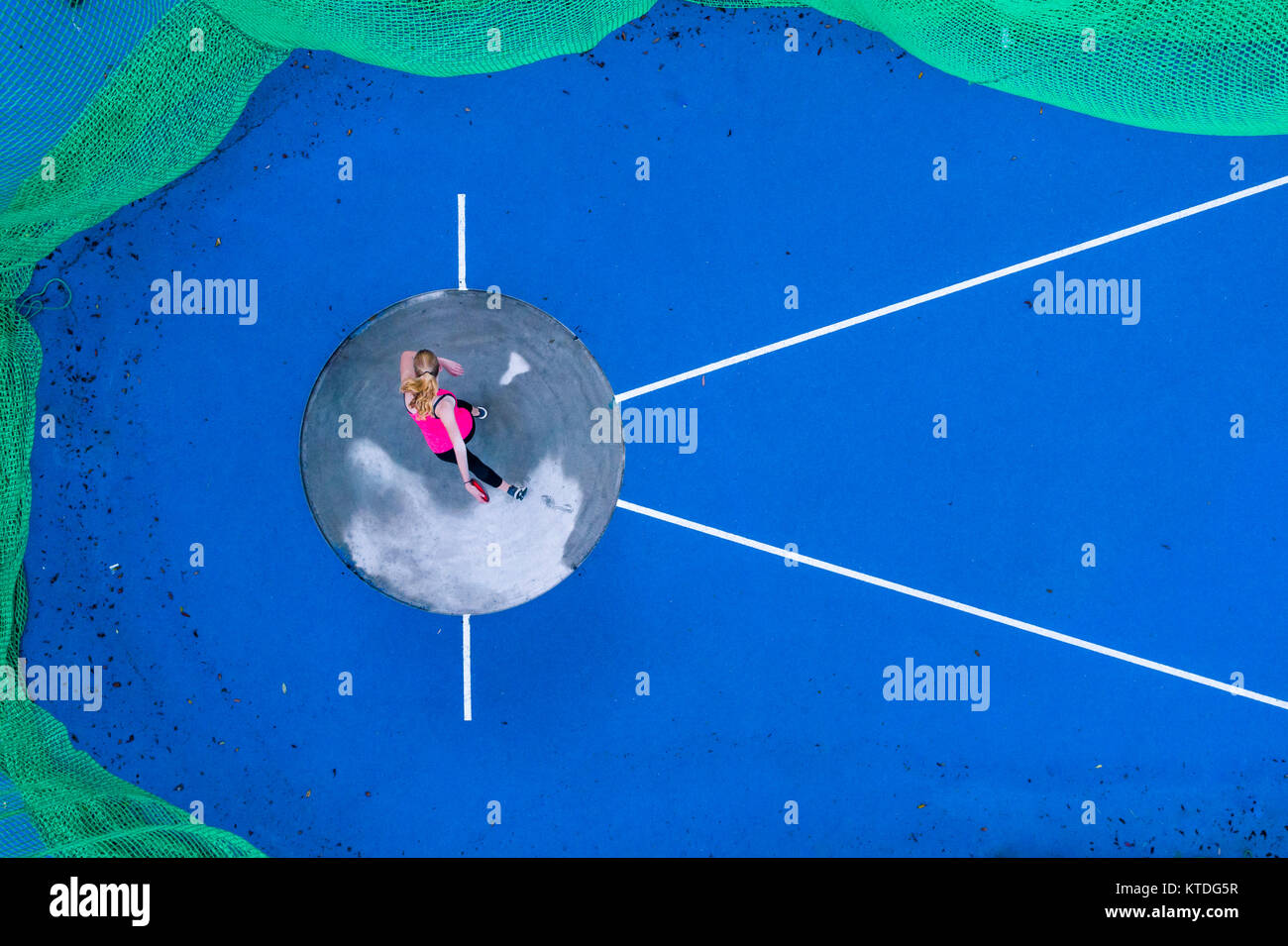 Top view of female discus thrower Stock Photo - Alamy