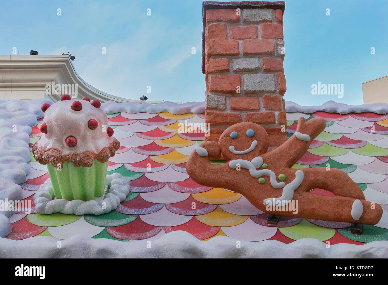 The gingerbread man story hi-res stock photography and images - Alamy