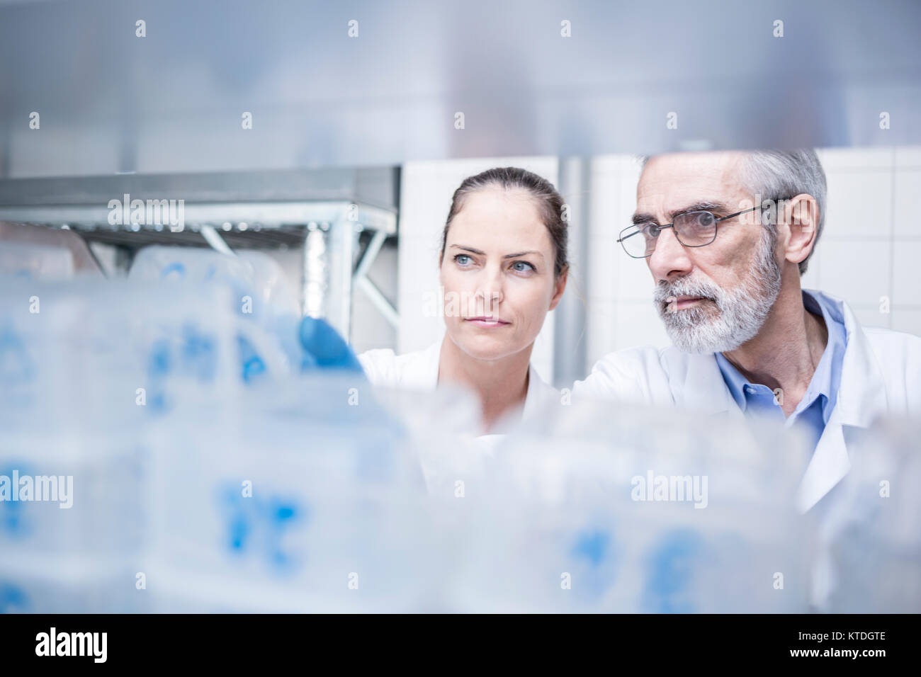 Portrait of two scientists in lab Stock Photo - Alamy