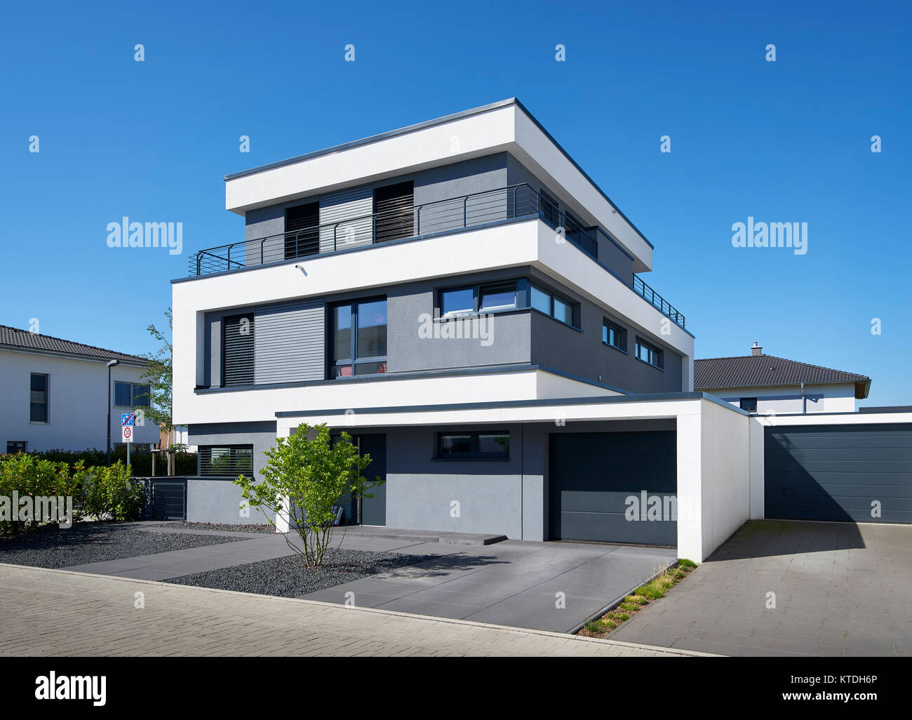 Germany, new built one-family house Stock Photo - Alamy