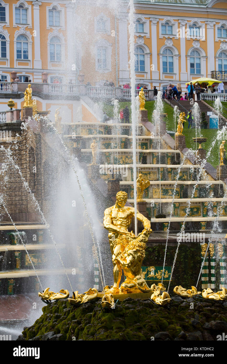 Samson Fountain, Great Cascade (background),Peterhof, UNESCO World ...