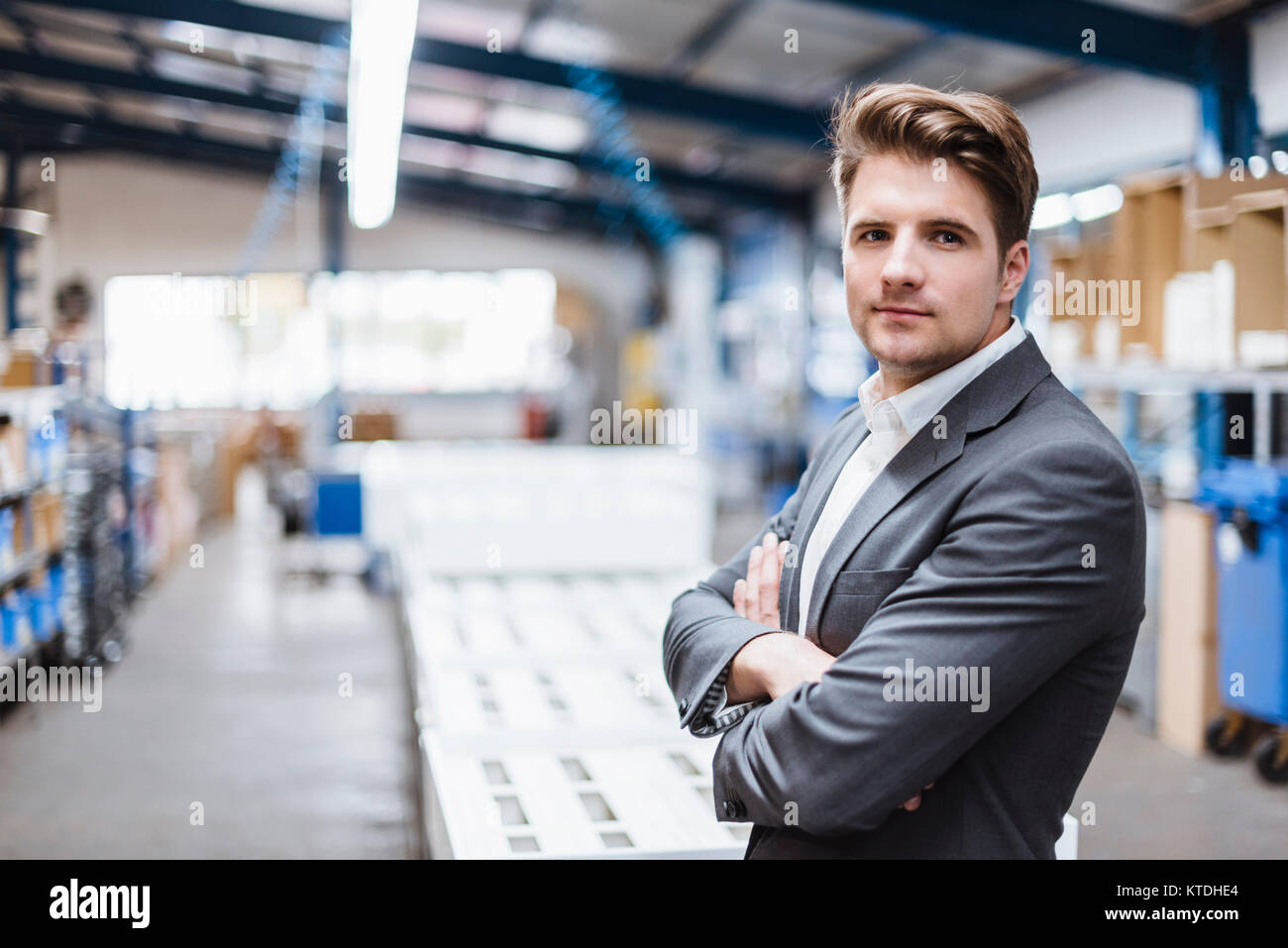 Manager shop floor factory hi-res stock photography and images - Alamy