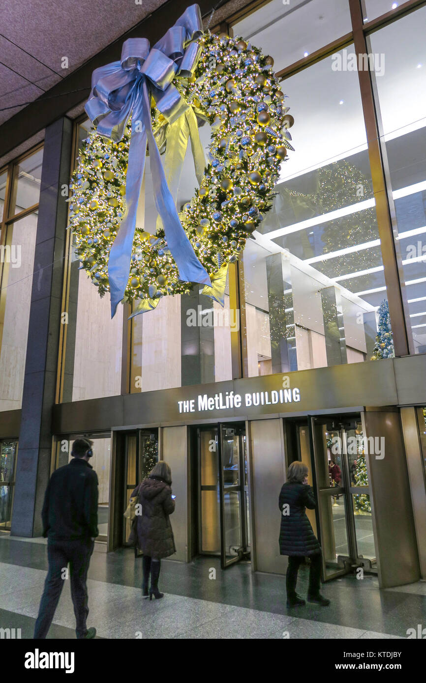 Wreath at Entrance of MetLife Building, Holiday Season, NYC Stock Photo ...