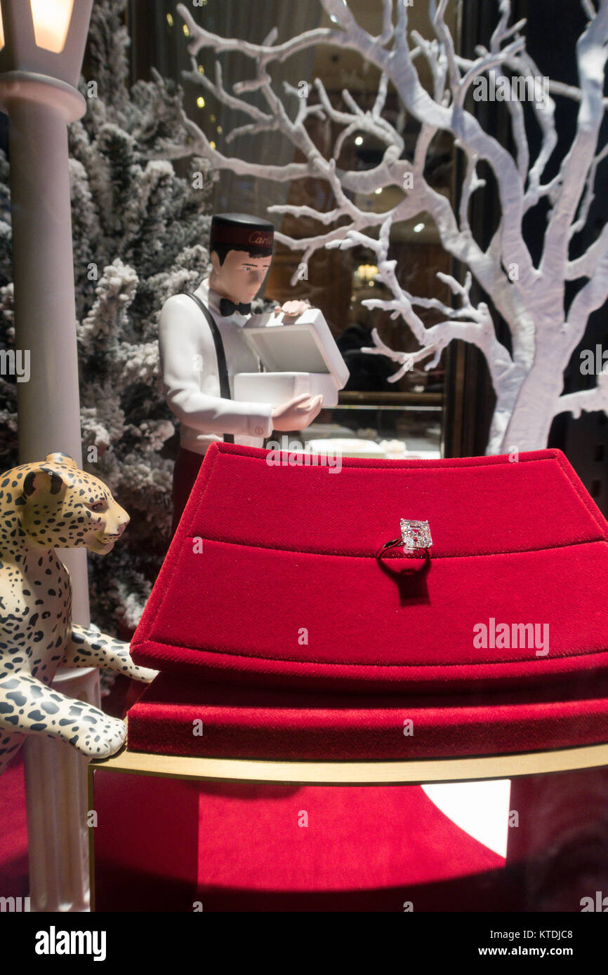 Cartier Holiday Window Display, Fifth Avenue, NYC, USA Stock Photo - Alamy