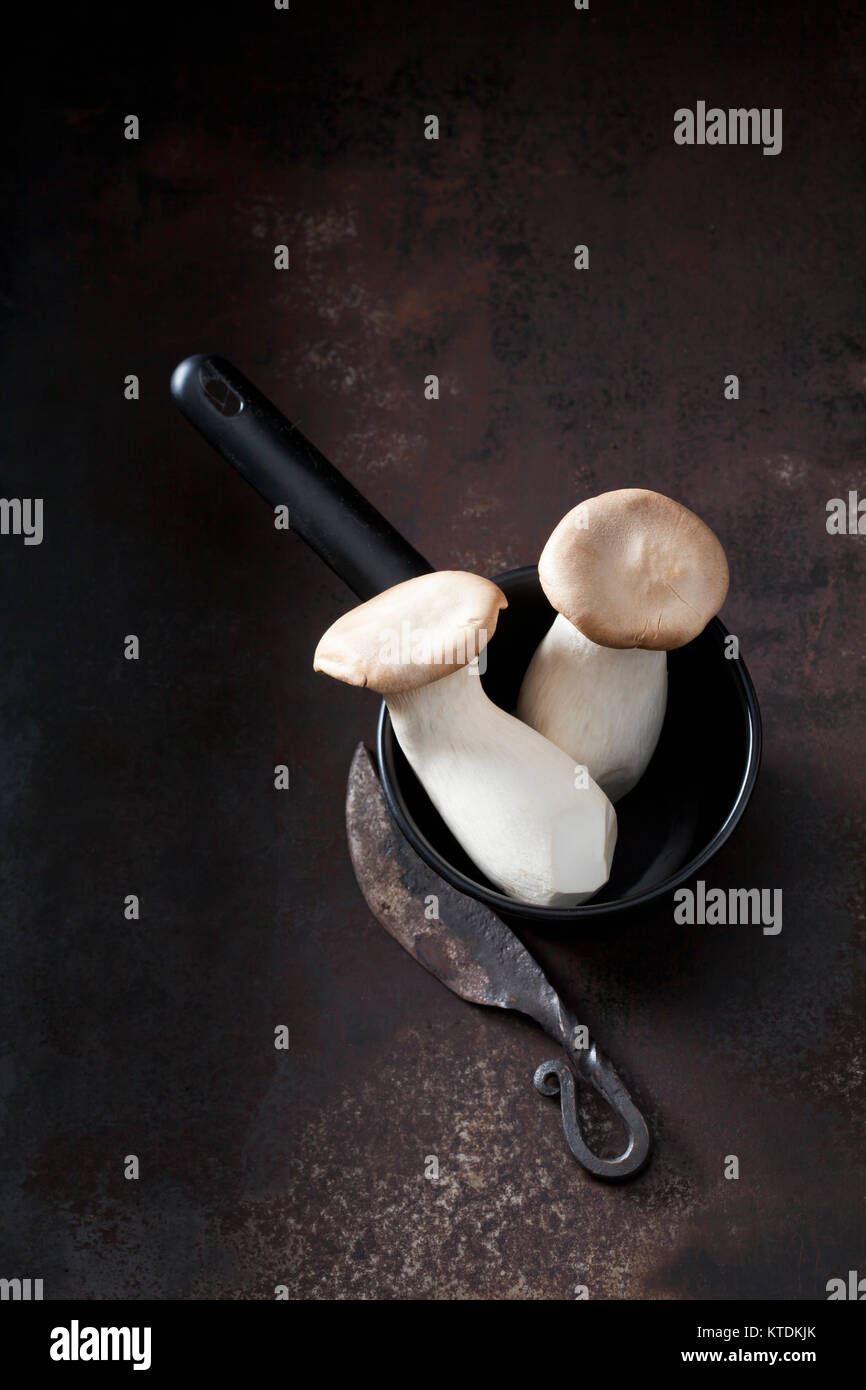 Rusty saucepan hi-res stock photography and images - Alamy