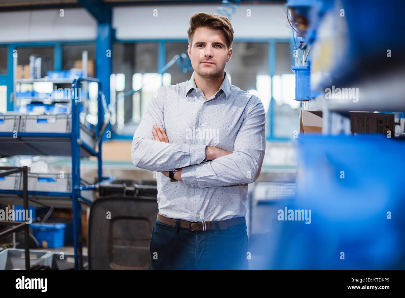 Manager shop floor factory hi-res stock photography and images - Alamy