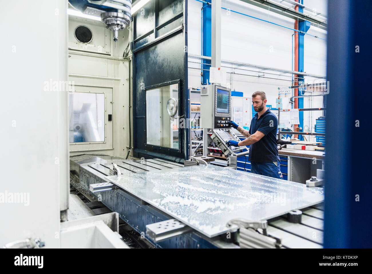 Industrial machine automation hi-res stock photography and images - Alamy