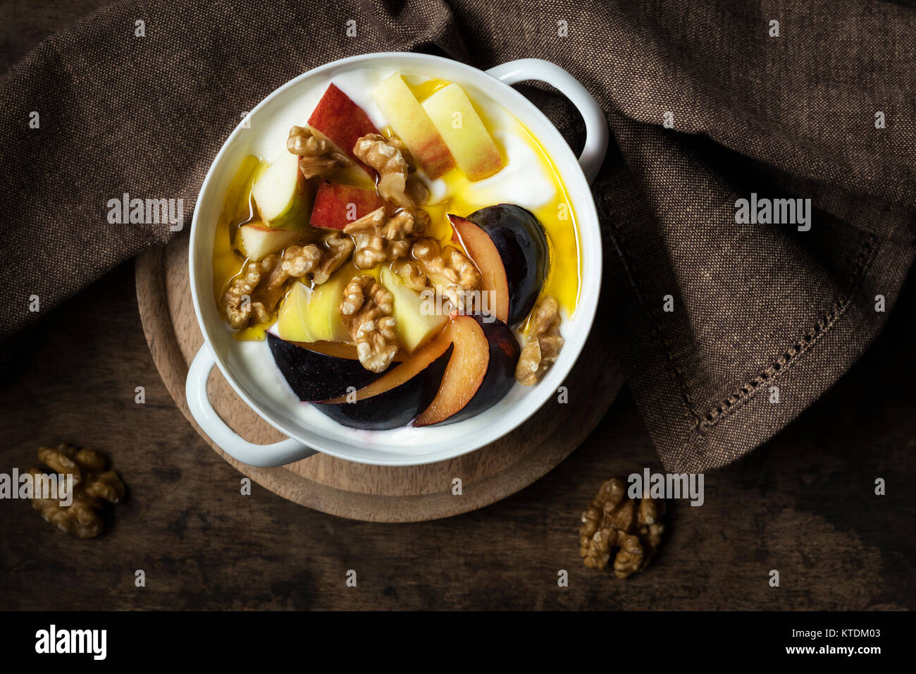 Walnut and linseed oil hi-res stock photography and images - Alamy