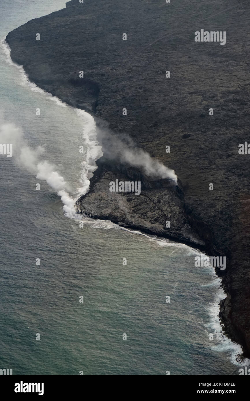 Aerial view of hawaii volcanoes national park hi-res stock photography ...