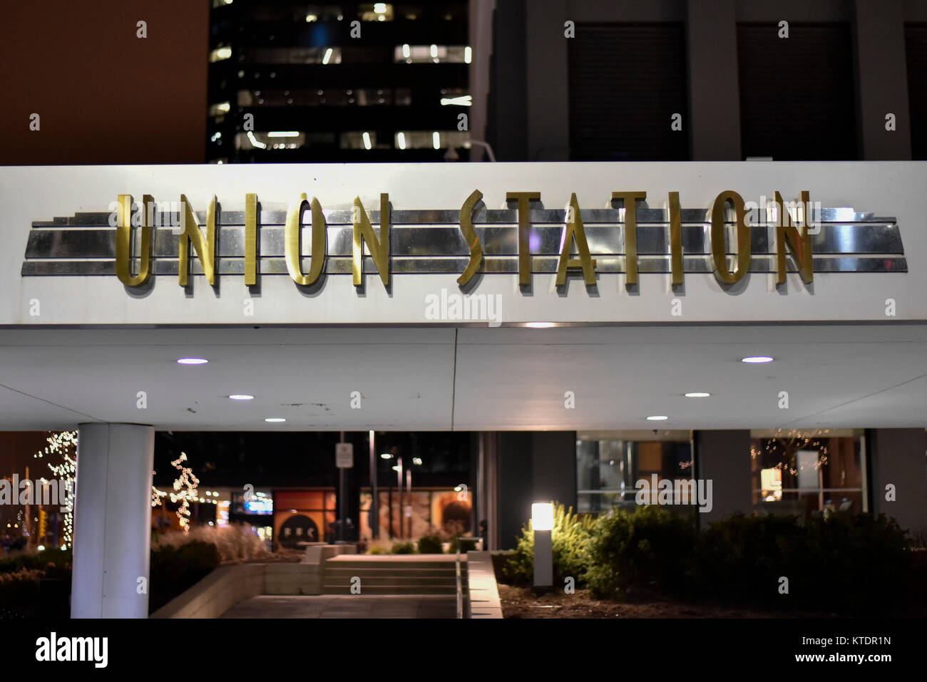 Chicago union station signage hi-res stock photography and images - Alamy
