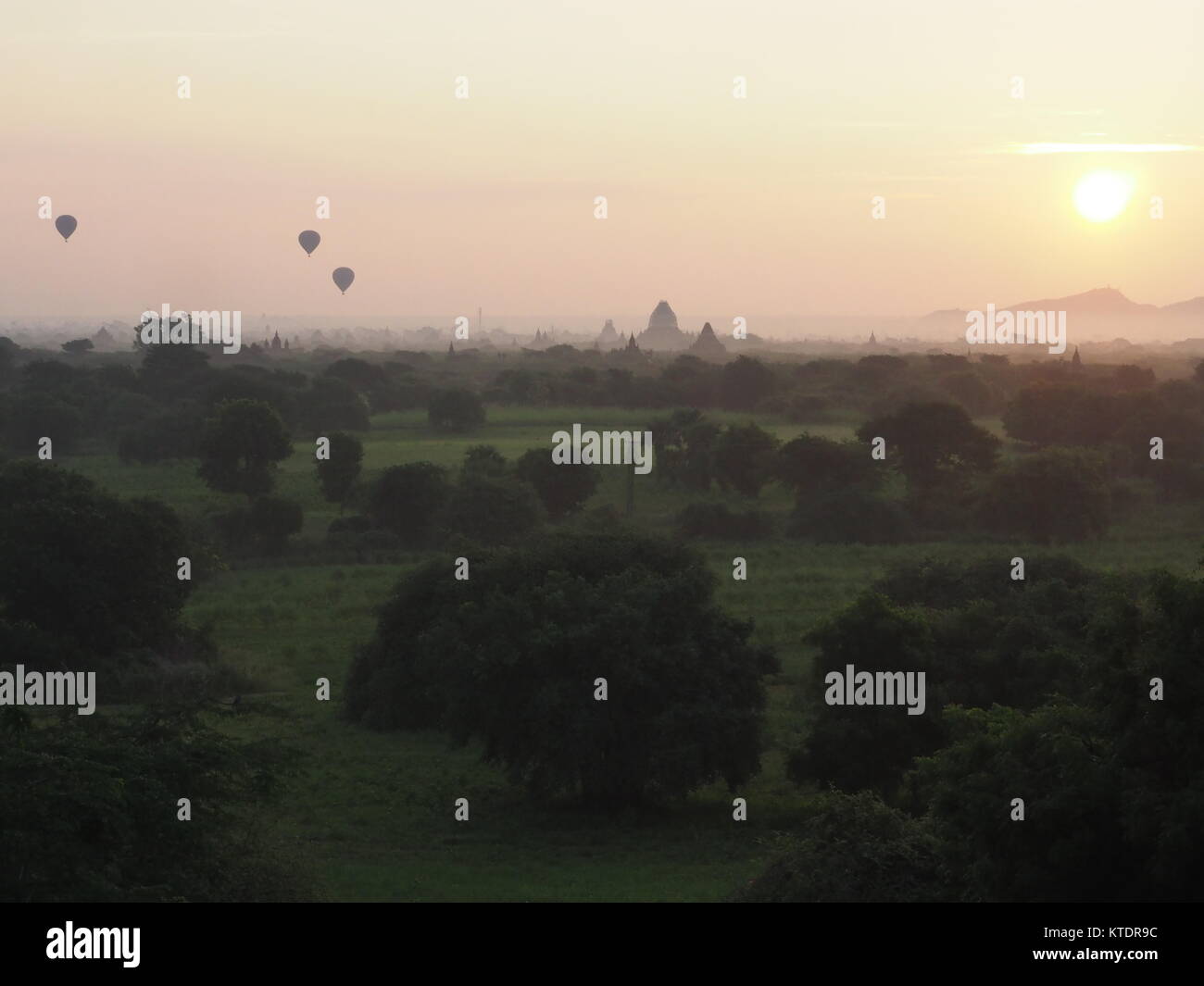 Pagoda in Bagan Myanmar during the sun rise Stock Photo - Alamy