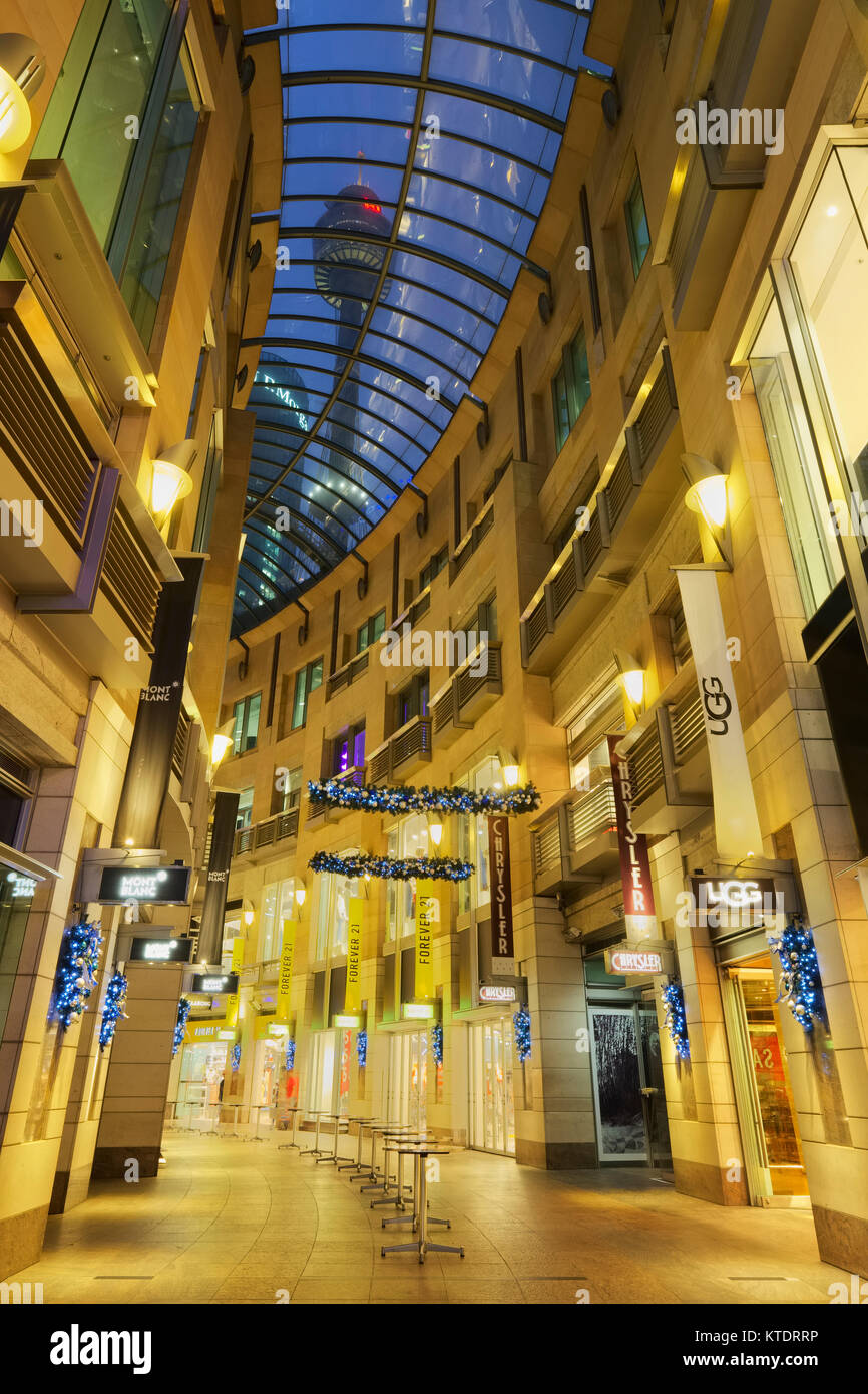 Pitt street hi-res stock photography and images - Alamy