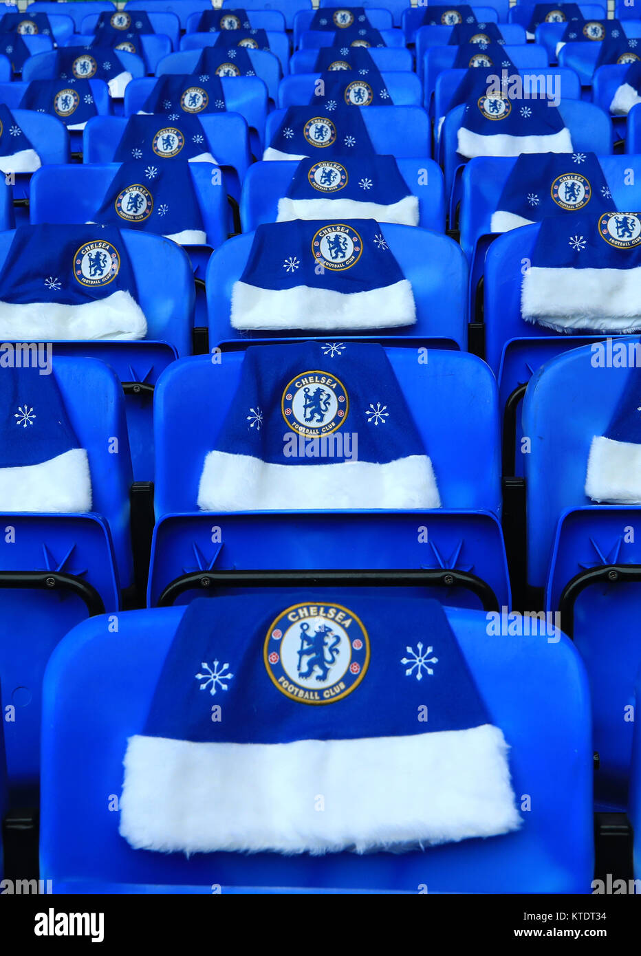 Blue chelsea santa hats hi-res stock photography and images - Alamy