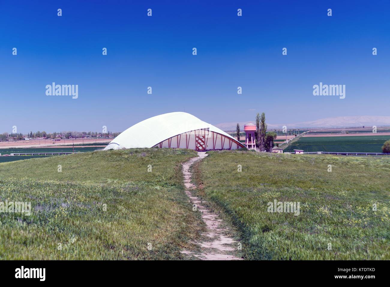 Catalhoyuk was a very large Neolithic and Chalcolithic proto-city ...