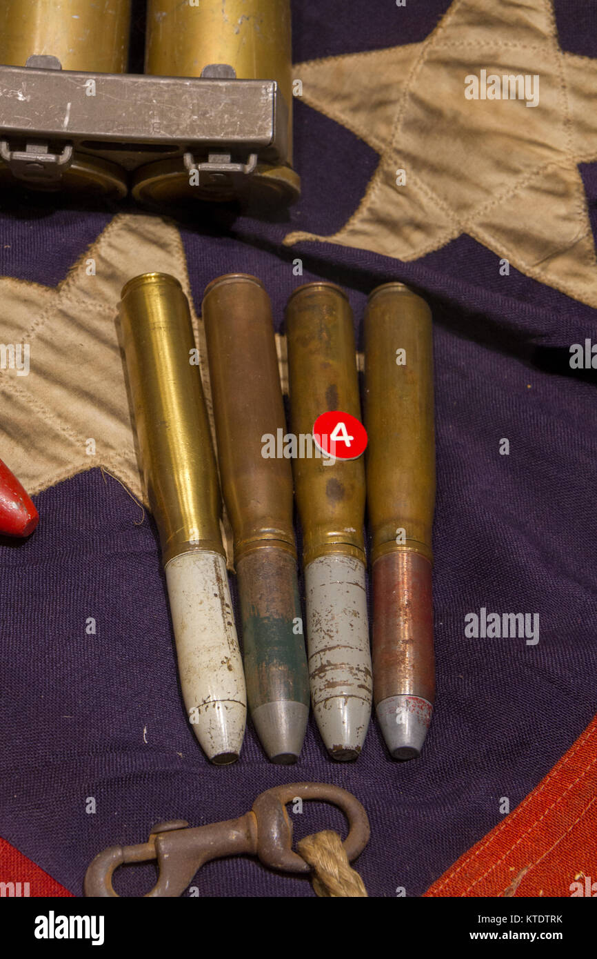 Dummy shells hi-res stock photography and images - Alamy