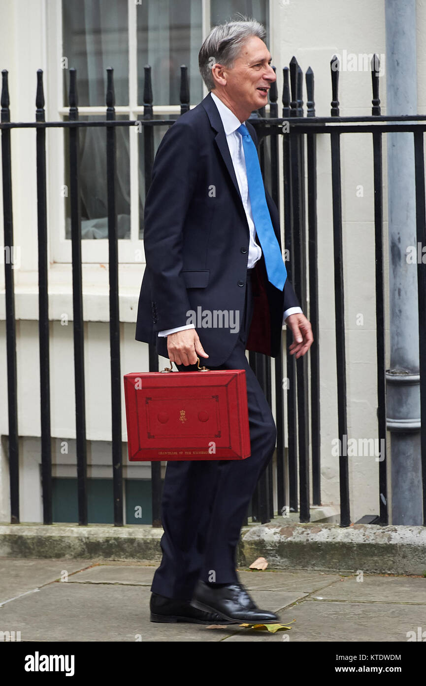 Philip Hammond MP outside Number 11 Downing Street showing the red box ...