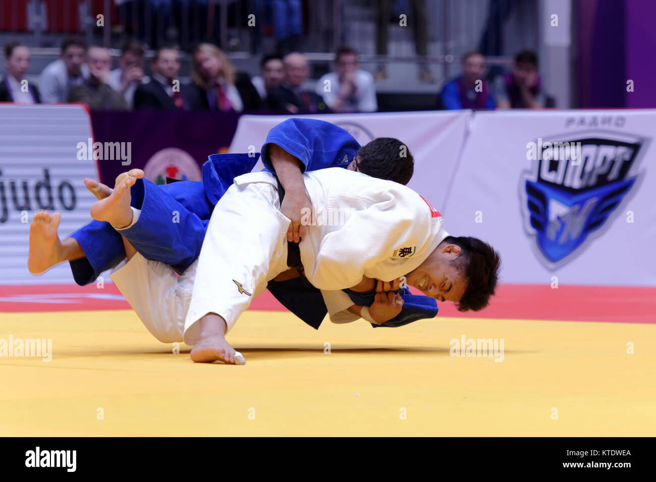 St. Petersburg, Russia - December 16, 2017: Final fight Soichi ...