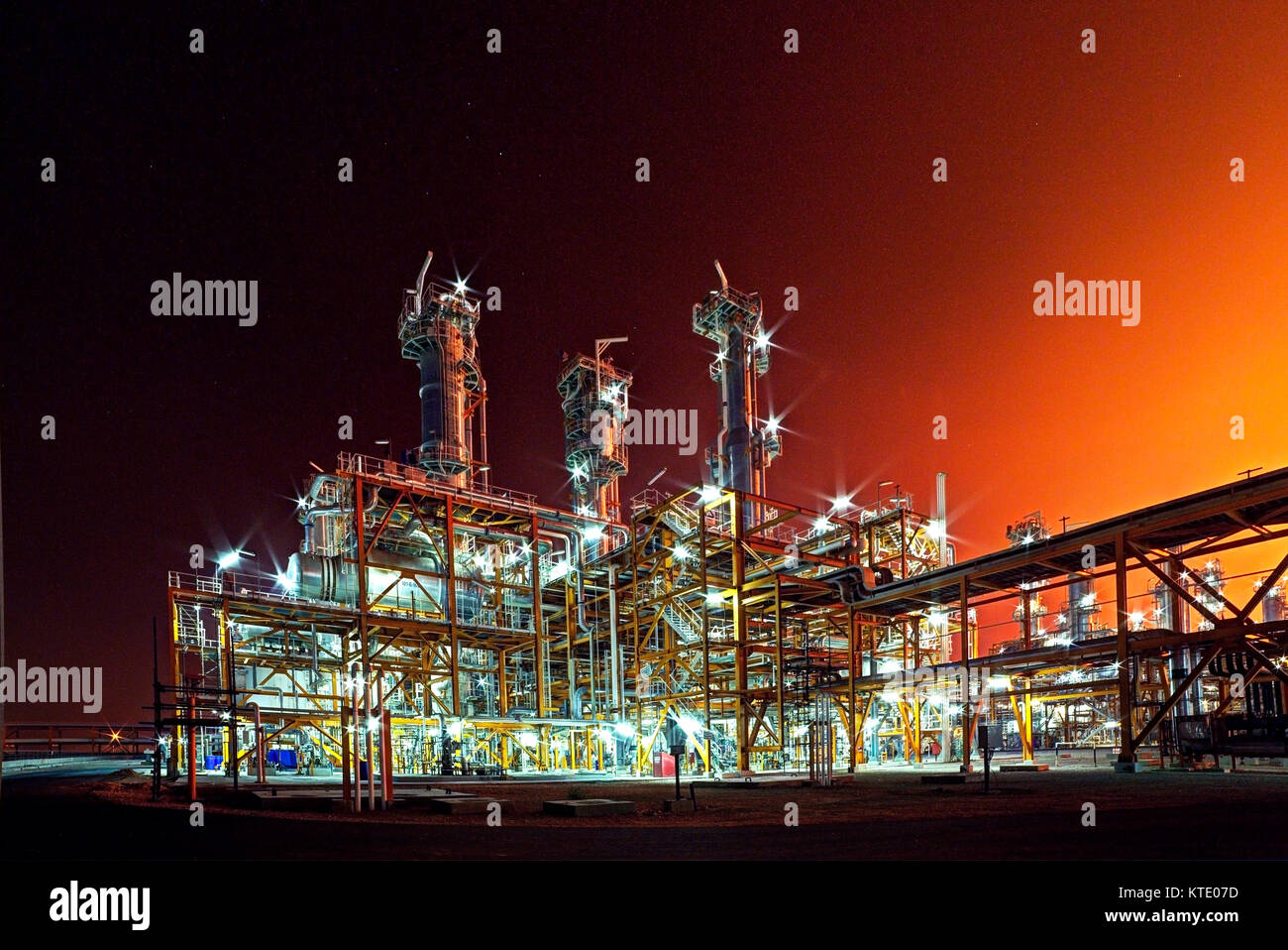 gas train in gas refinery Stock Photo - Alamy
