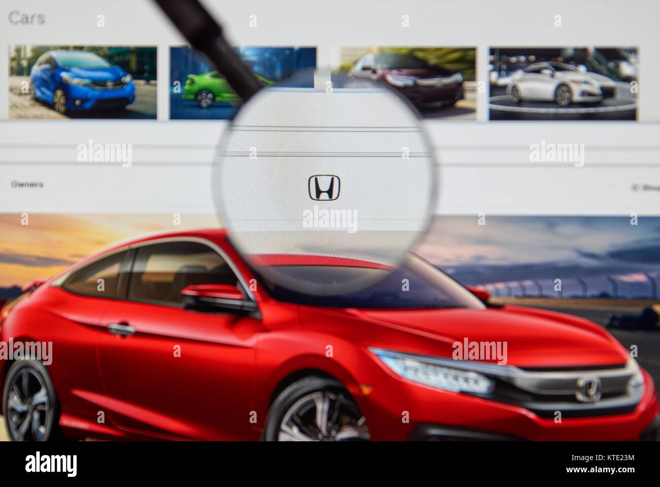 MONTREAL, CANADA - JUNE 4, 2016 : Photo of Honda web page on a laptop ...