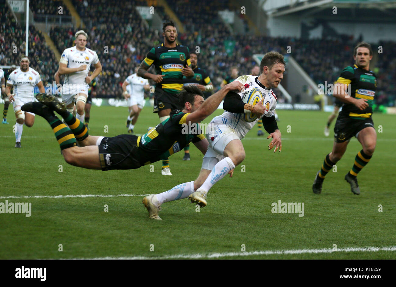 Exeter Chiefs' Will Chudley scores their first try during the Aviva ...