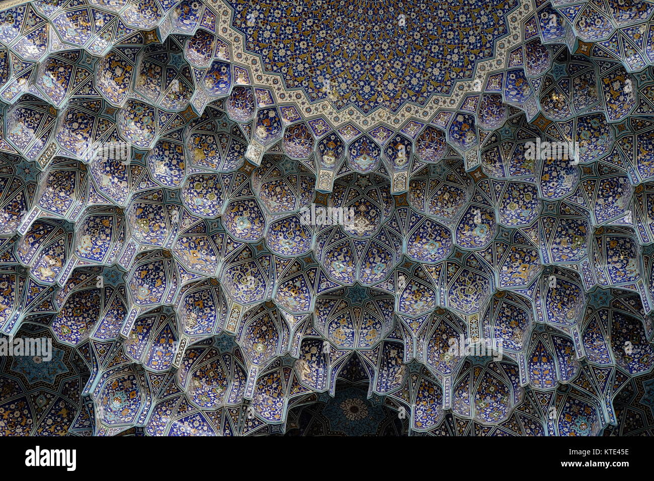 Girih patterns hi-res stock photography and images - Alamy