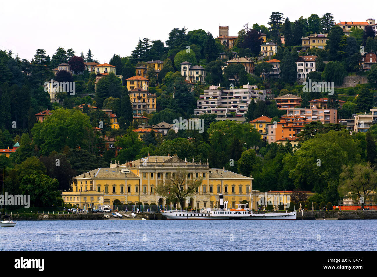 Beautiful building on lake hi-res stock photography and images - Alamy