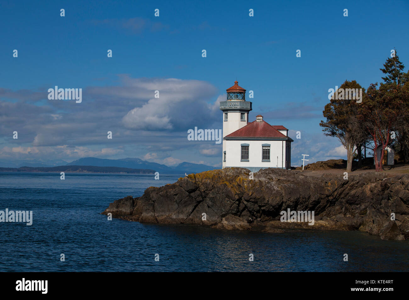 Lime Kiln Lighthouse, Friday Harbor, Washington Stock Photo - Alamy