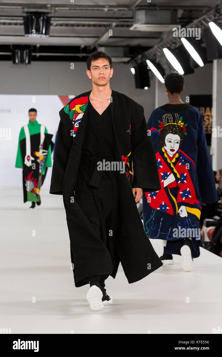 Chinese catwalk hi-res stock photography and images - Alamy