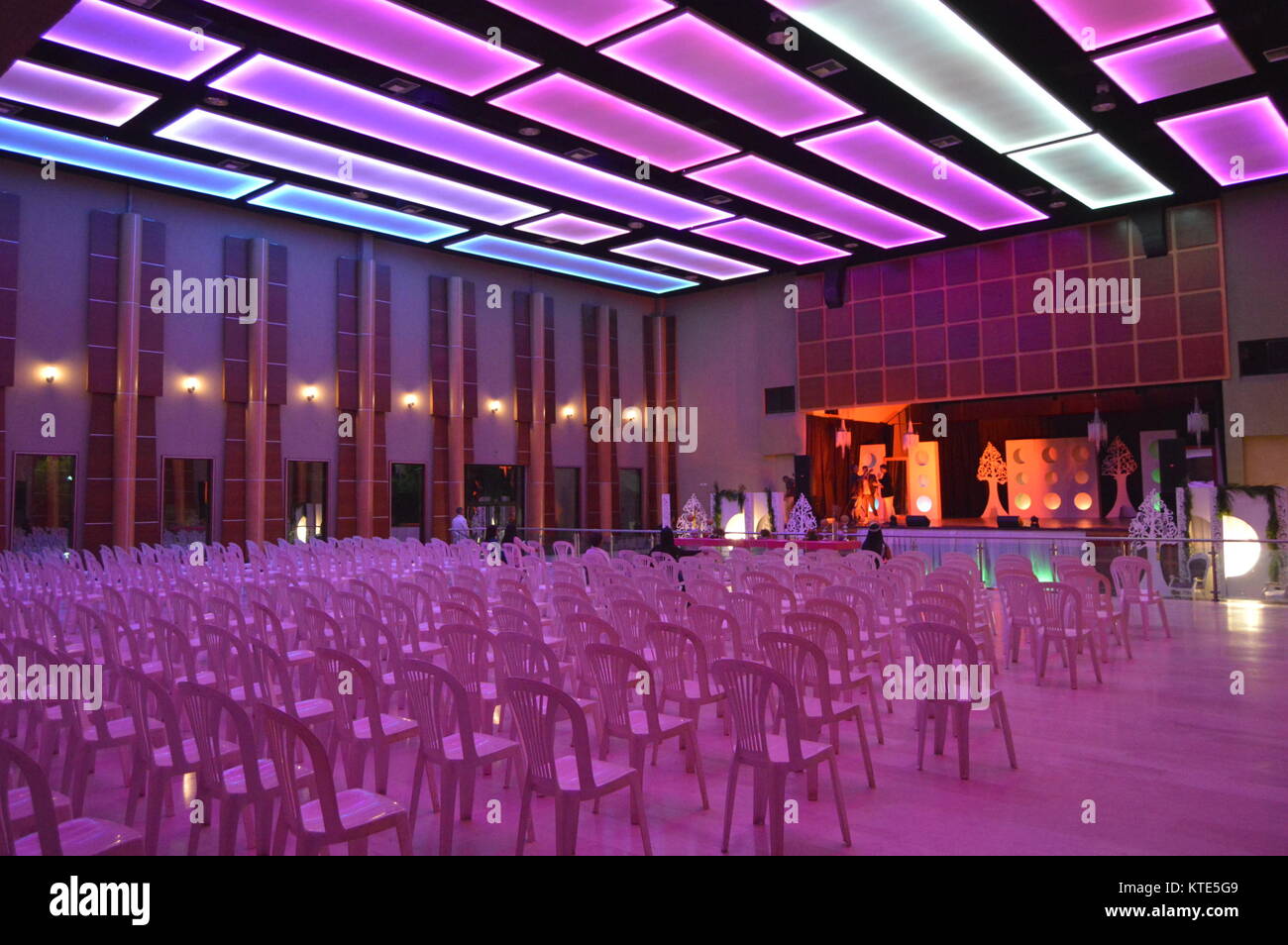 Ceiling luminaires hi-res stock photography and images - Alamy