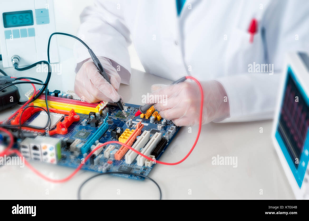 Digital engineering and test centre hi-res stock photography and images ...